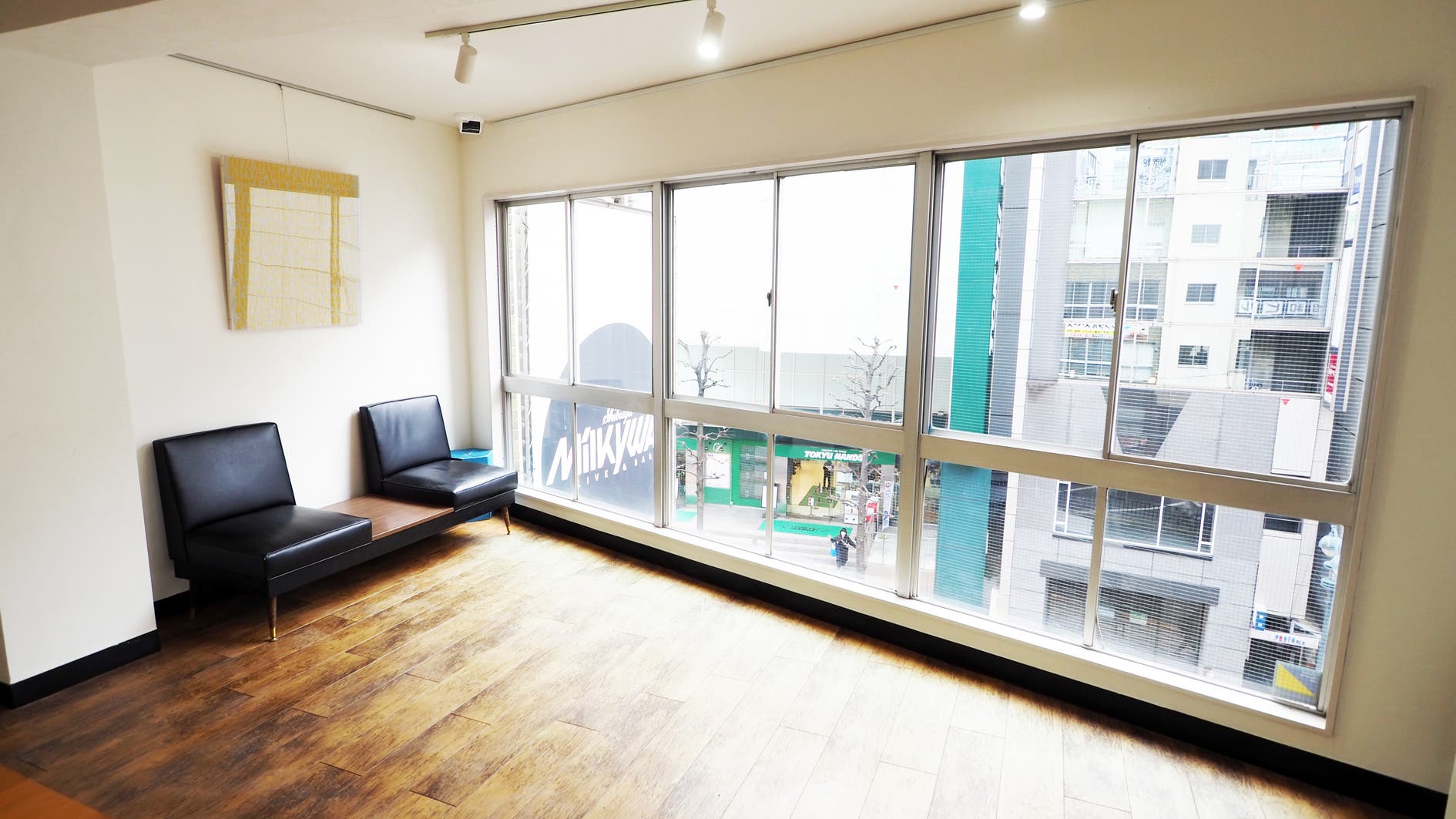 【SHIBUYA ROCKS 301】渋谷パルコから5秒！撮影、パーティー、会議、控室、高速WiFi、土足OK！の写真8