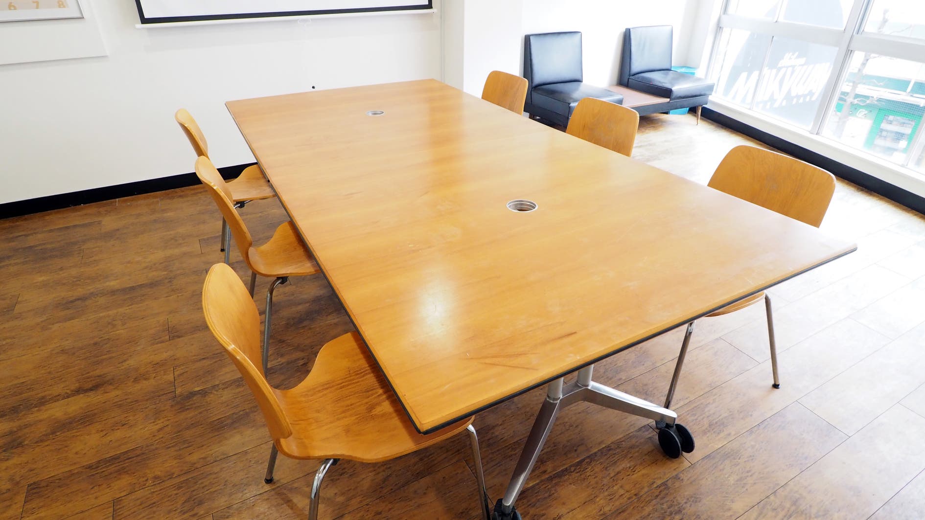 【SHIBUYA ROCKS 301】渋谷パルコから5秒！撮影、パーティー、会議、控室、高速WiFi、土足OK！の写真12