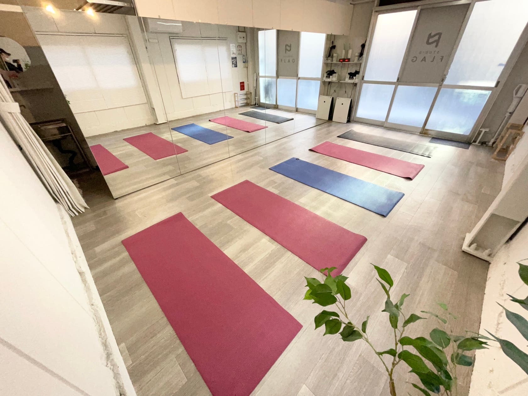 【北千住駅5分】約20平米｜横6m×縦3.5m｜地域最安｜天井高｜清潔感有｜5人位で丁度👍｜毎日清掃🧹｜レンタルスタジオの写真20