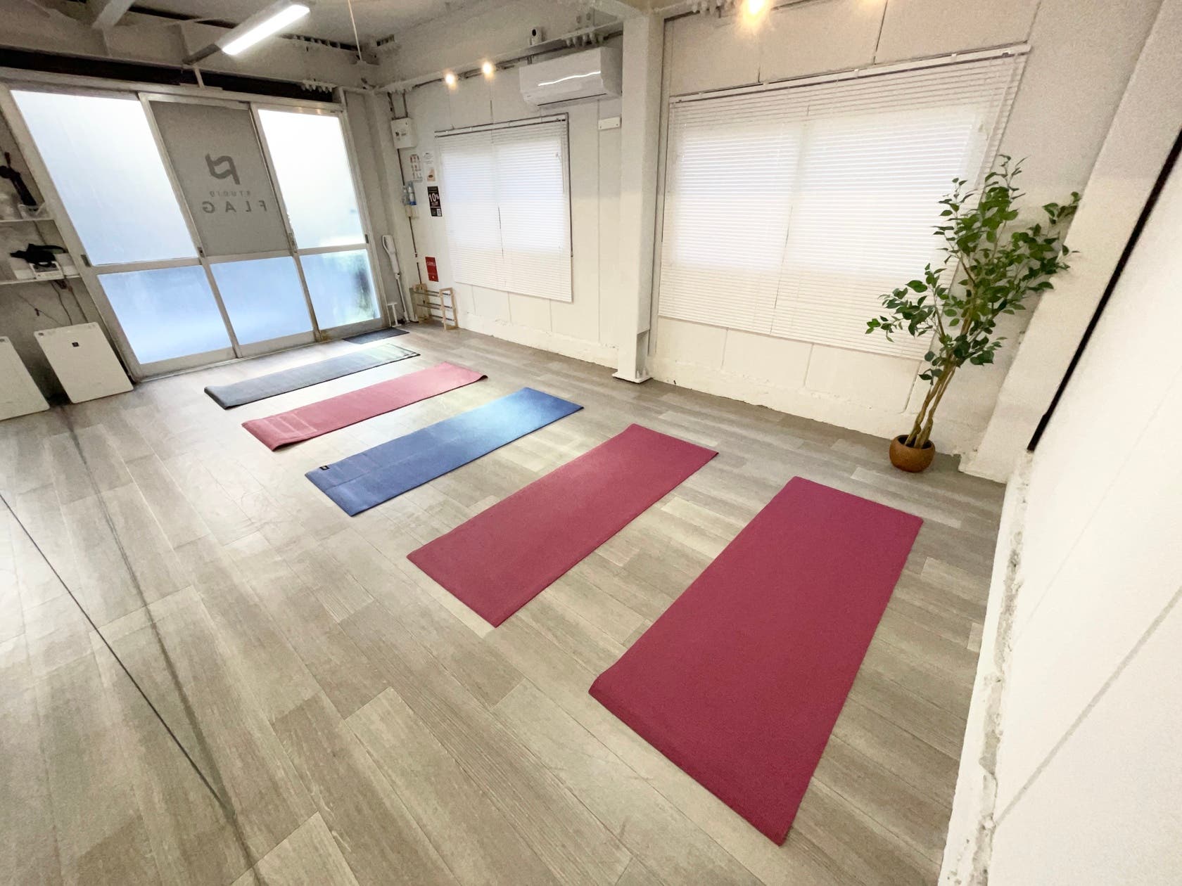 【北千住駅5分】約20平米｜横6m×縦3.5m｜地域最安｜天井高｜清潔感有｜5人位で丁度👍｜毎日清掃🧹｜レンタルスタジオの写真21