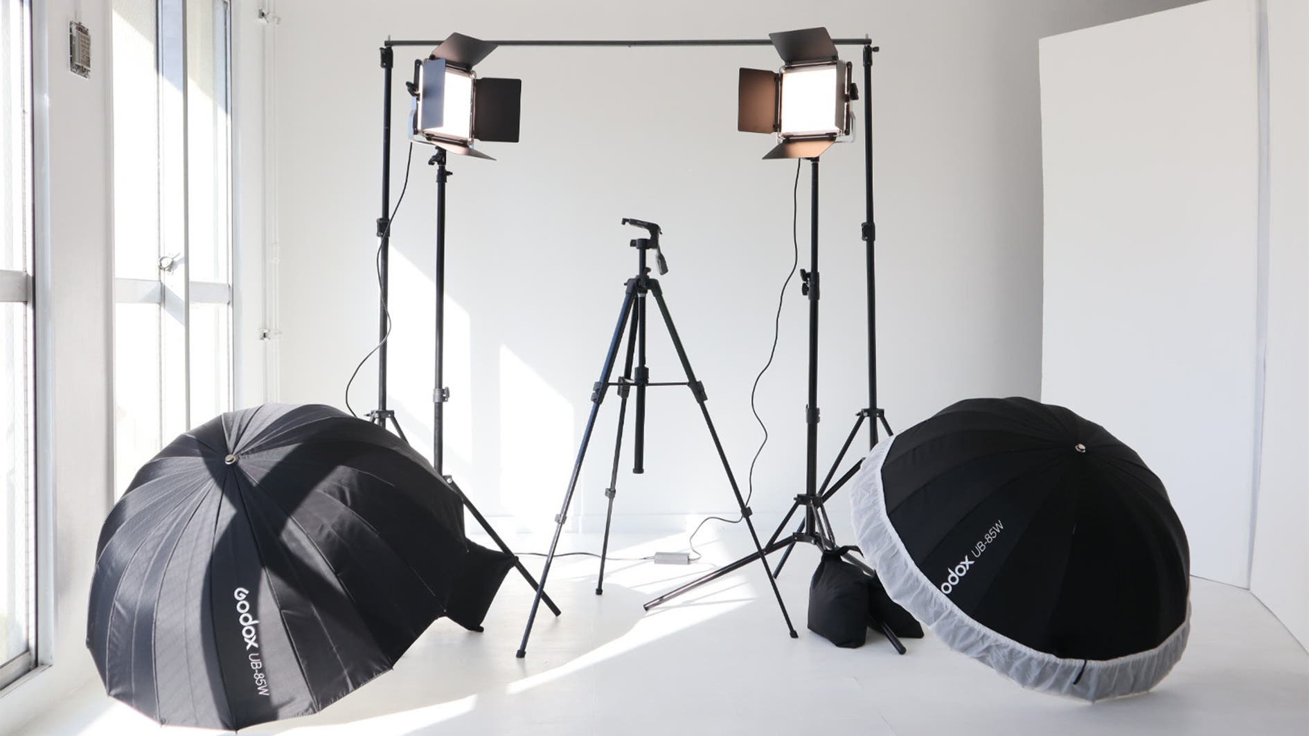 【六本木駅徒歩6分】追加オプション料金なし！自然光◎・照明/機材○ 白壁白床「aNmoda STUDIO」の写真12