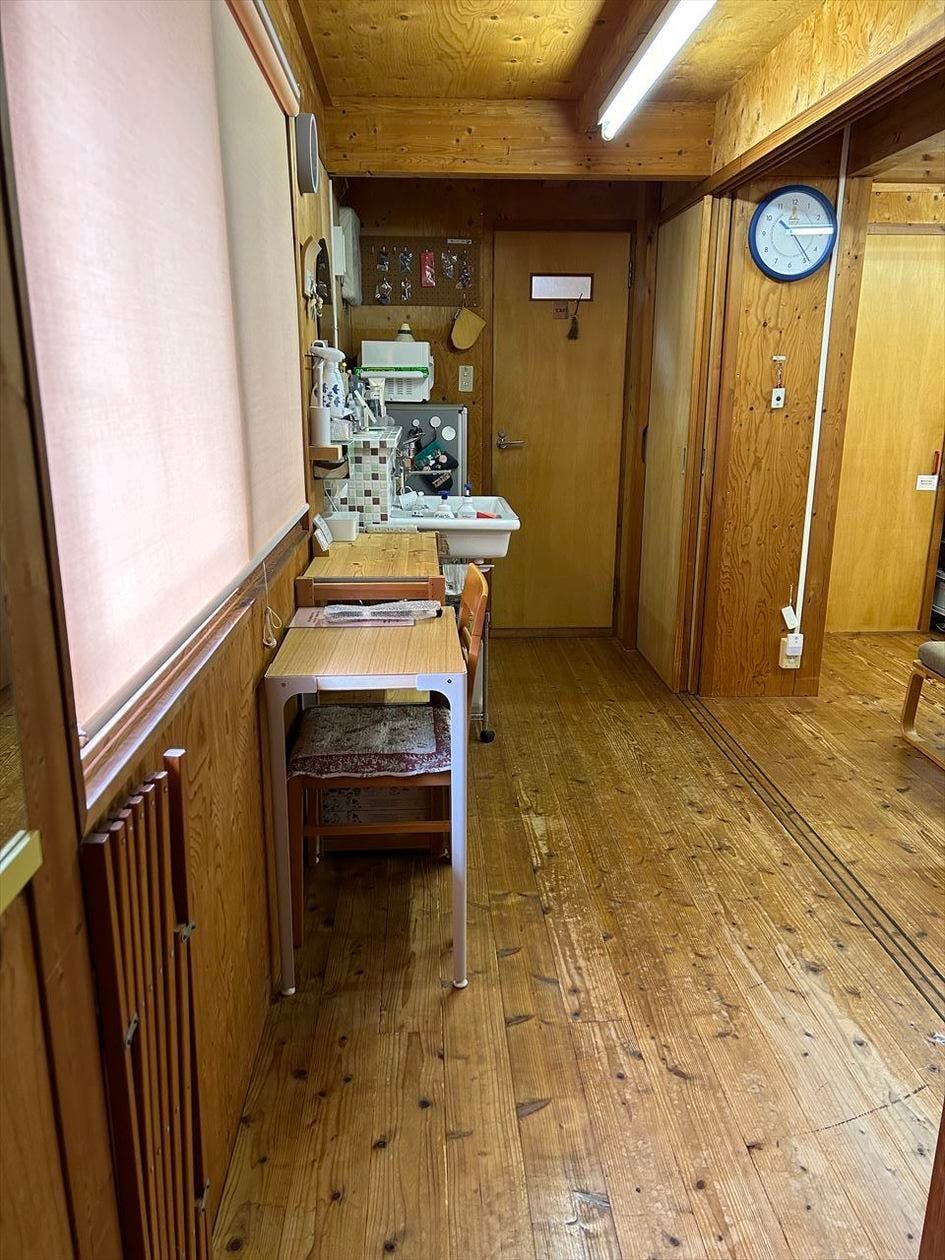 木のぬくもりを感じる個室スペース。様々な目的利用に！猫もいるニャ🐱の写真8