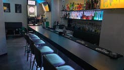 G【15名前後】梅田駅近/カラオケ・ダーツ無料/ネオンのオシャレ空間の写真2