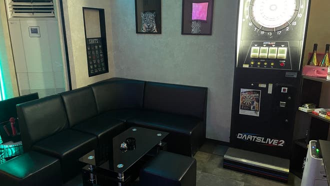 G【15名前後】梅田駅近/カラオケ・ダーツ無料/ネオンのオシャレ空間の写真3