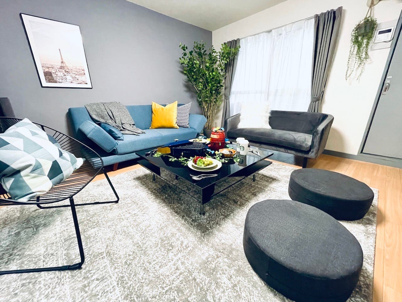 🍒🍋ド迫力大画面📽️🎬100㌅ホームシアター🍟🚉元町駅徒歩３分✨始発待ち🤩カメラ無🎵ゲーム多数🎯24H営業🎯の写真1