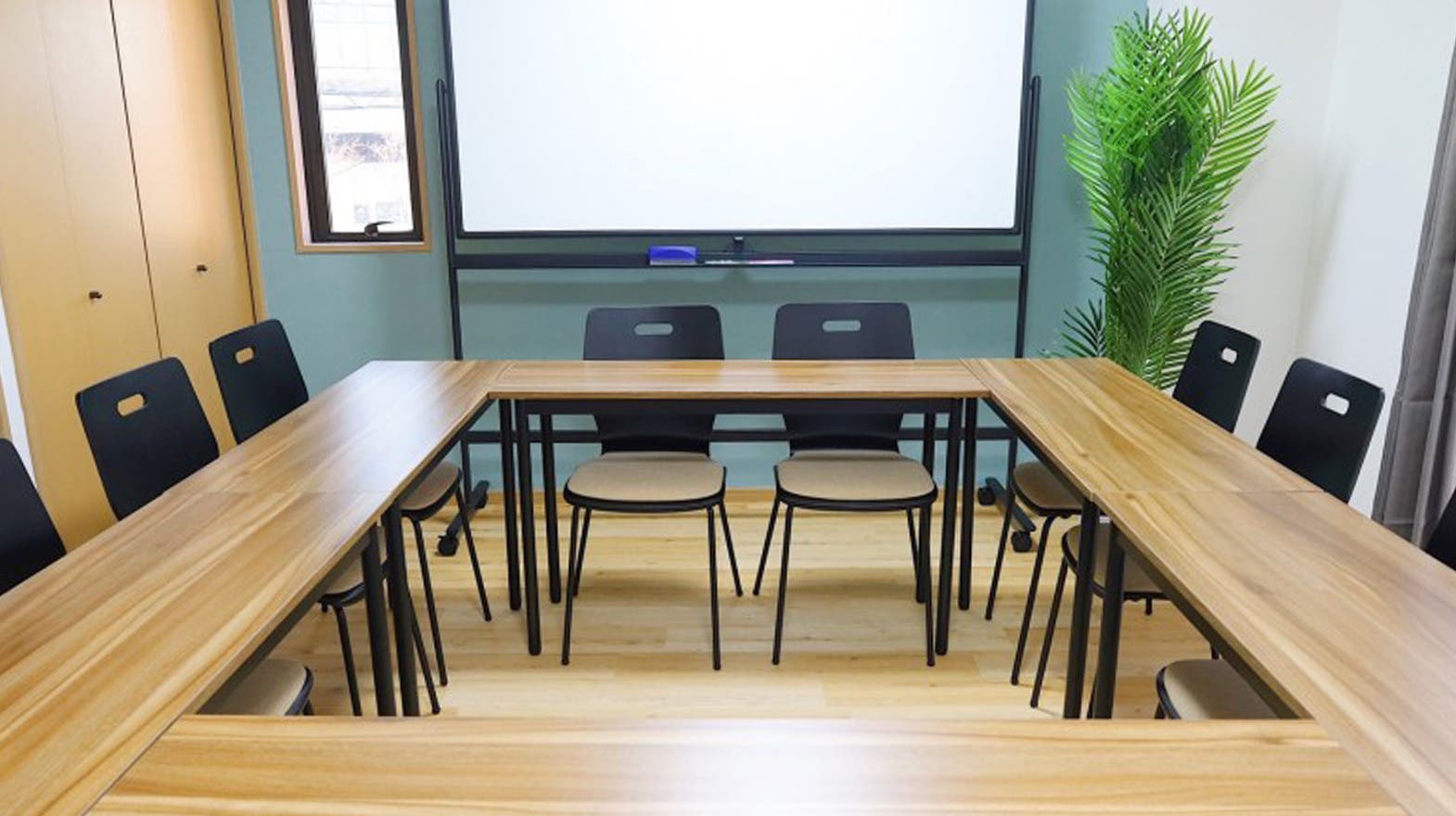  【押上駅1分】スカイツリーのすぐ近く♪最大16名★パーソナルカラー/骨格診断/大型モニター/ホワイトボードあり！定期清掃で清潔の写真4