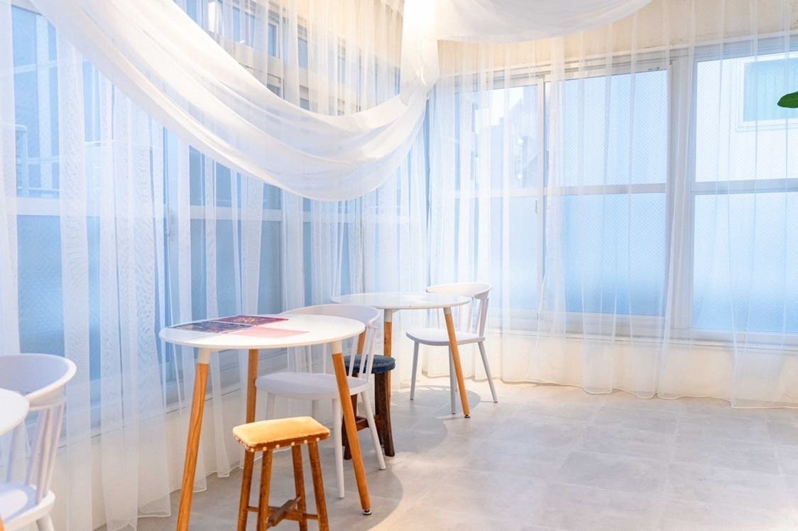 【銀座駅・築地駅徒歩圏内】自然光の入る白を基調としたスペース｜フォトスタジオ・個展・ワークショップ・ポップアップの写真16