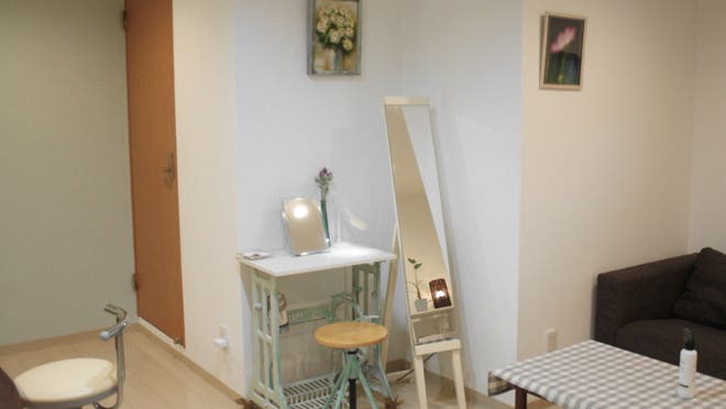 【女性限定】 エステ・ネイル・リラクゼーション・占い・着付け等の短期出店に最適な隠れ家風レンタルスペースの写真5