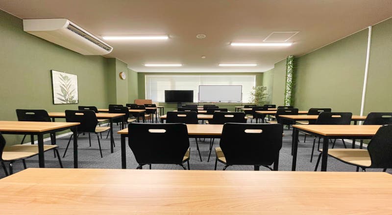 【静岡駅徒歩5分・34名着席可・無料WiFiあり】貸し会議室UNIELL 静岡駅北口 研修 講演 セミナー  ヨガ
