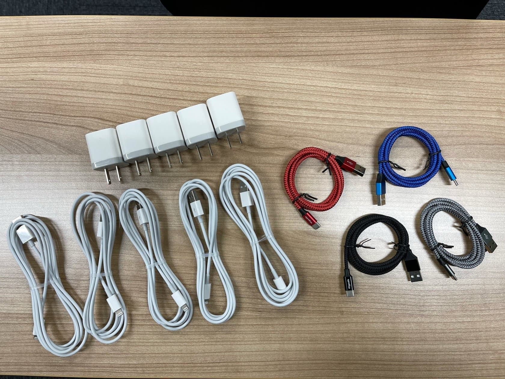 【静岡駅徒歩5分・34名着席可・無料WiFiあり】貸し会議室UNIELL 静岡駅北口 研修 講演 セミナー  ヨガの写真22