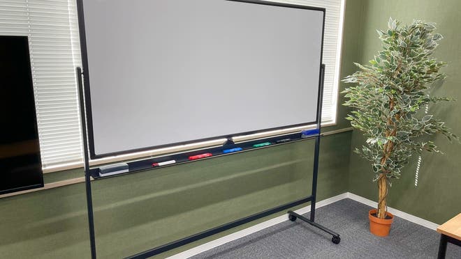 【静岡駅徒歩5分・34名着席可・無料WiFiあり】貸し会議室UNIELL 静岡駅北口 研修 講演 セミナー ヨガの写真24