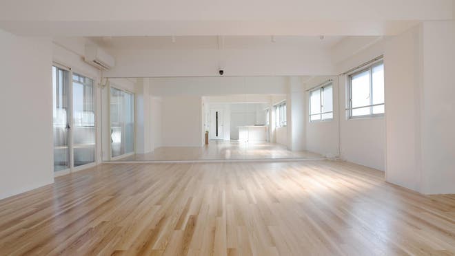 当日予約で10%おトク✨天神駅8分|ダンス・ヨガ・撮影にピッタリ!広くて清潔感のあるレンタルスタジオの写真3