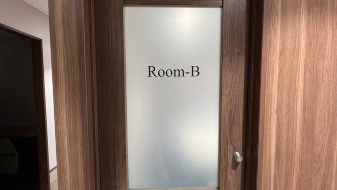 <1時間1,320円!>田町駅徒歩2分!モニター付完全個室の会議室!【RoomB(4名会議室)】の写真3