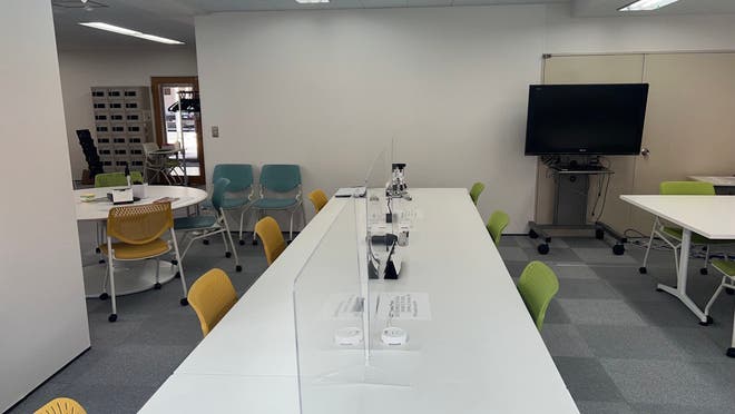 【八丁堀・茅場町】事前見学OK!前日搬入OK!セミナーやハッカソン、イベントで利用できる東京駅から徒歩15分の会議室の写真2