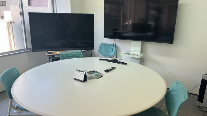 【八丁堀・茅場町】事前見学OK!前日搬入OK!セミナーやハッカソン、イベントで利用できる東京駅から徒歩15分の会議室の写真9