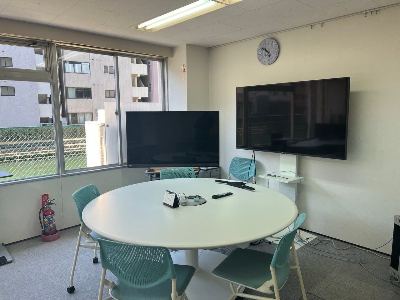 【八丁堀・茅場町】事前見学OK!前日搬入OK！セミナーやハッカソン、イベントで利用できる東京駅から徒歩15分の会議室の写真10