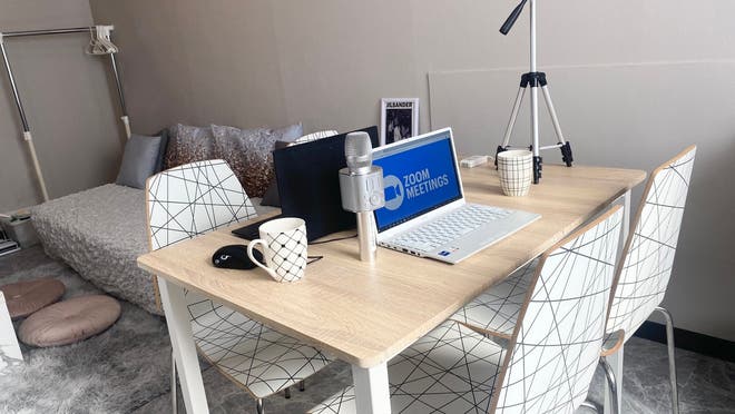 ≪シルビア駅前≫高速WIFI/大型モニター/120インチスクリーン/各種充電器/完全個室の写真4