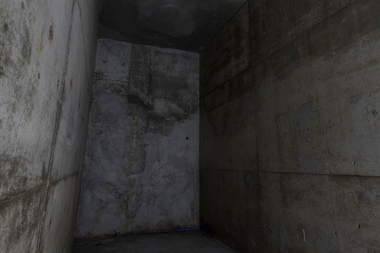 大型の白ホリ＋廃墟風スペースのレンタル撮影スタジオ/高田馬場駅徒歩5分の写真4