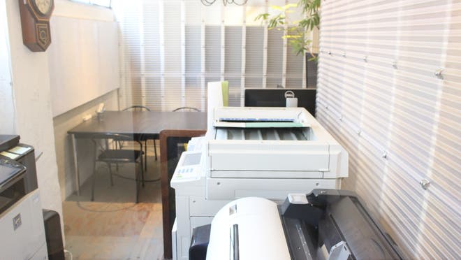 《四条烏丸から徒歩5分》カジュアルなコワーキングスペースの会議室の写真5