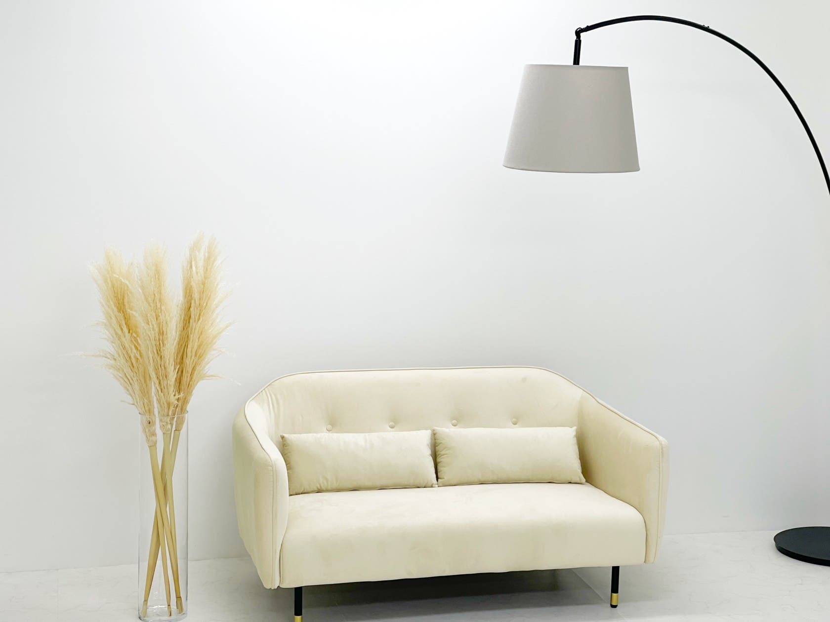 赤坂駅徒歩2分・撮影スタジオ・3.9ｍ×6.9ｍの白バック・スタジオ面積撮58㎡・撮影用備品無料貸出し・令和５年３月オープン！の写真5