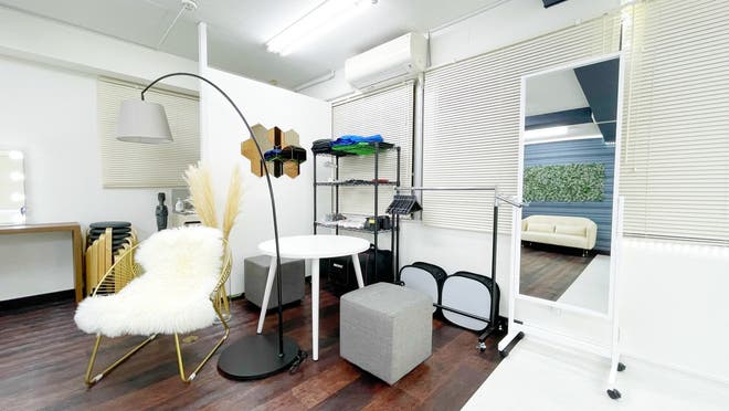 赤坂駅徒歩2分・撮影スタジオ・3.9m×6.9mの白バック・スタジオ面積撮58㎡・撮影用備品無料貸出し・令和5年3月オープン!の写真12