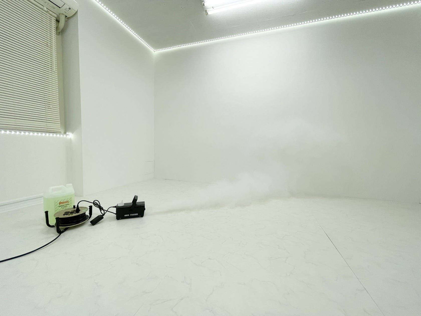 赤坂駅徒歩2分・撮影スタジオ・3.9ｍ×6.9ｍの白バック・スタジオ面積撮58㎡・撮影用備品無料貸出し・令和５年３月オープン！の写真15