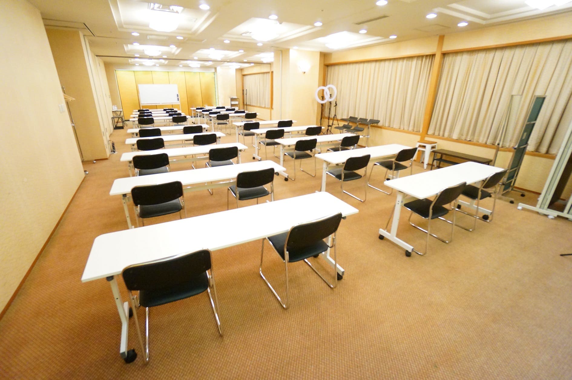 【レンタルスペース@名鉄 小牧駅②】36名収容♪光Wi-Fi/プロジェクタ/マイク無料！会議/セミナー/研修/撮影/動画配信の写真8