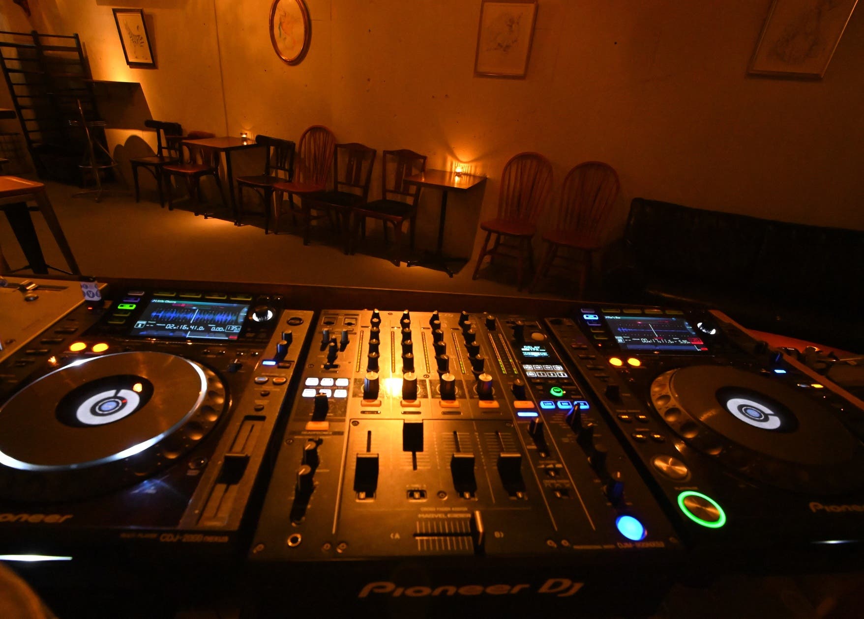 まるで秘密基地!!　本格DJ機器完備のおしゃれなバーでイベントやパーティーはいかが？【世田谷区/京王線/明大前】の写真12