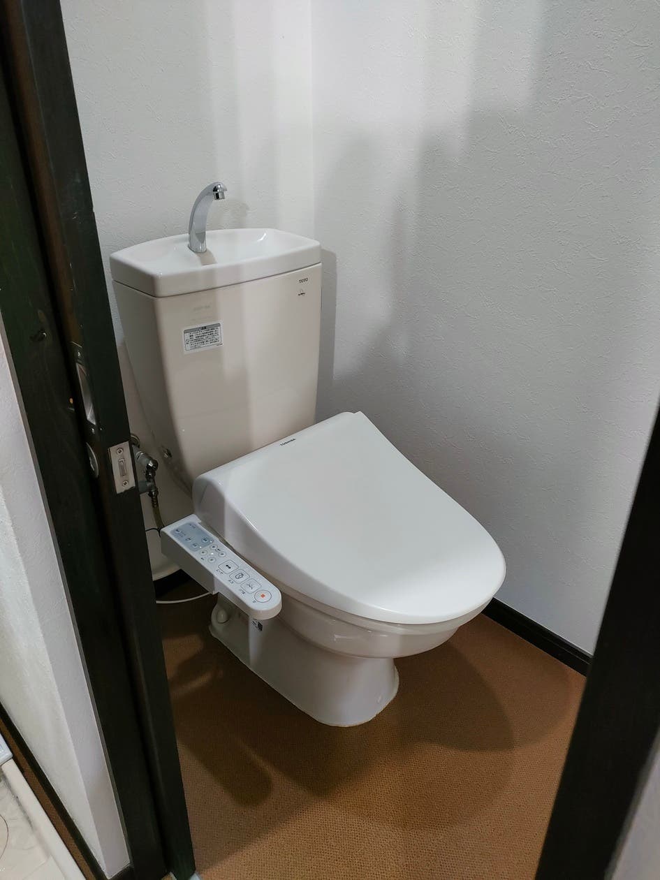 50インチTVのある完全個室貸会議室｜web会議・商談・面接・打合せ・勉強会・個人レッスンなどの写真17