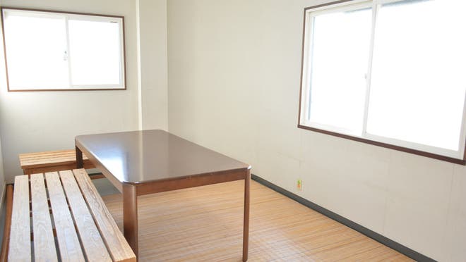 ダンス用鏡張りスタジオ・スピーカー・デッキ付きでアクティブレッスン向けの写真6