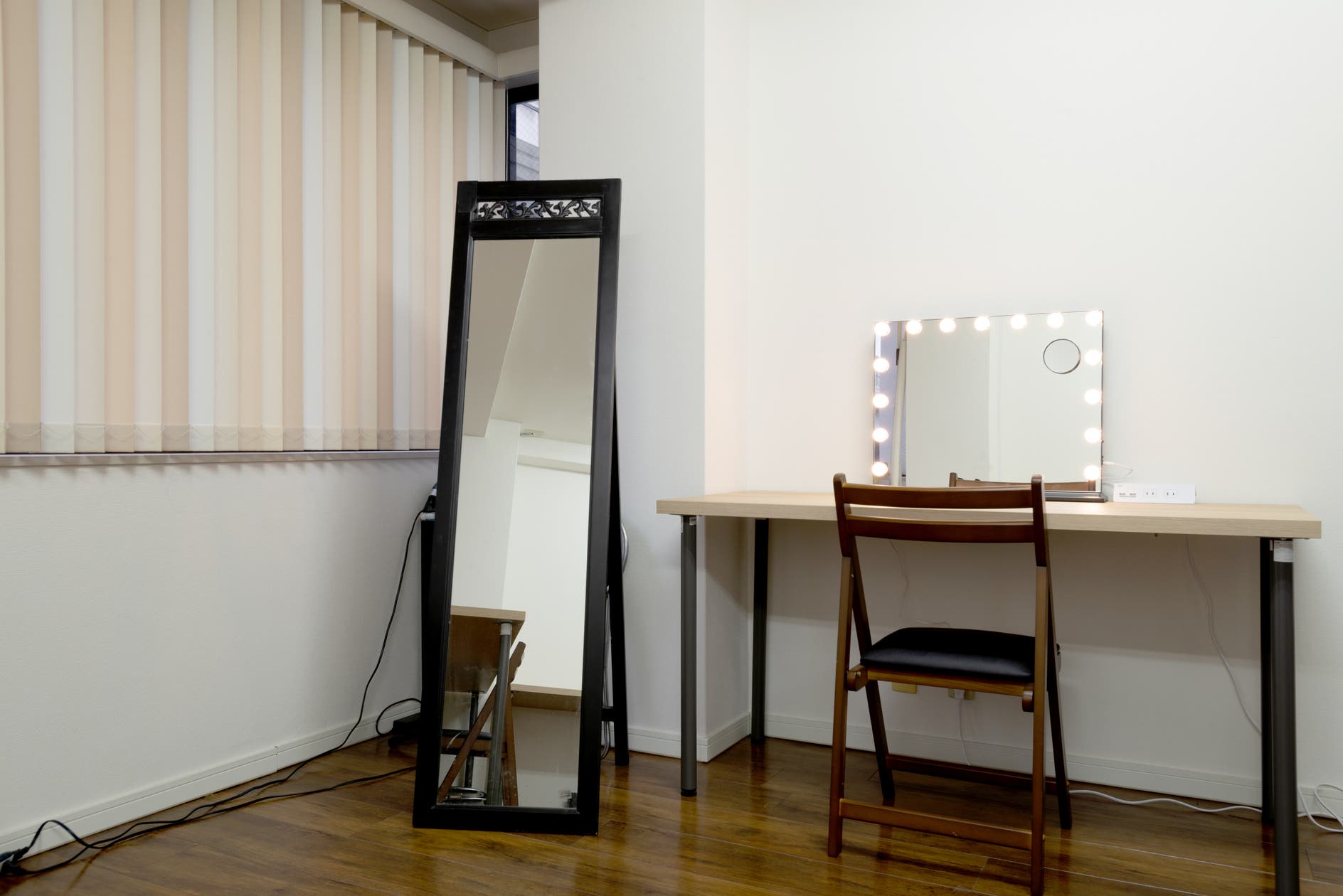 【1h〜京王線/笹塚駅6分】落ち着いた雰囲気、白背景の撮れるスタジオ【機材豊富使用方法説明あり。防音・照明付き・4面クロマキー】の写真10