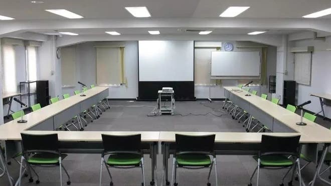 東京会議室 貸会議室オフィス東京 T3会議室/3階【東京駅徒歩5分/スタッフ常駐/高速無料Wi-Fi/スクール108名利用可能】の写真2