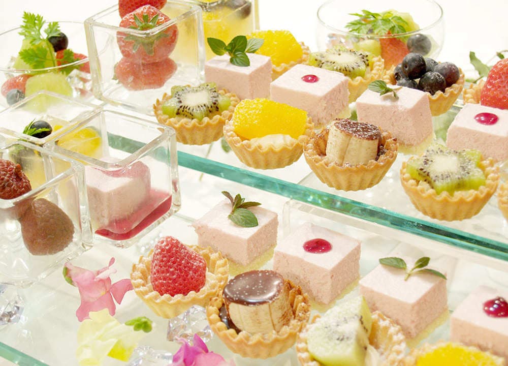 プレミアムプラン＜ビュッフェ12品+2時間飲み放題＞の画像1