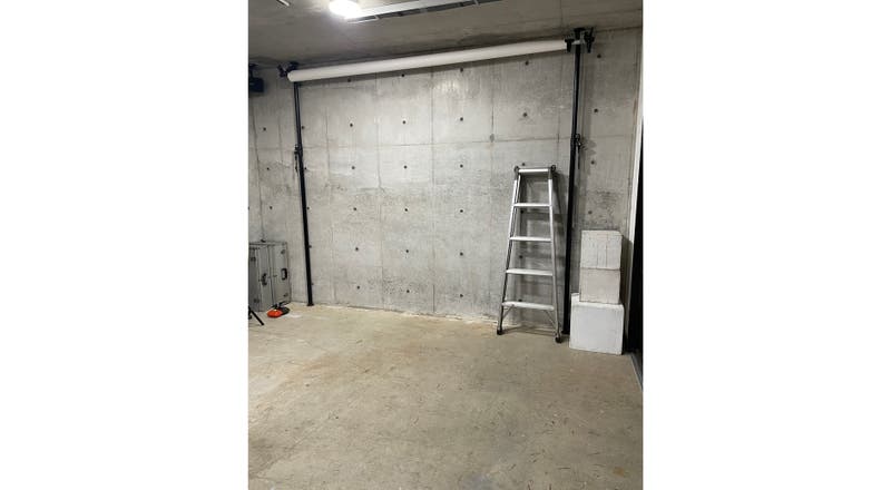 コンクリート壁のミニマルな撮影スタジオ | 恵比寿・広尾・渋谷・表参道駅利用可能 |