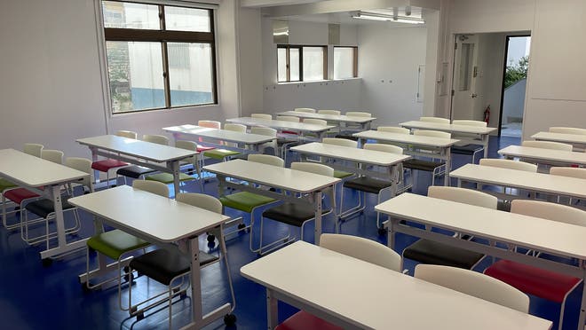 【旭橋駅徒歩3分】定員35+α名!プロジェクター含む備品・高速Wi-Fi無料!泉崎201会議室の写真5