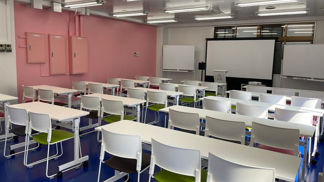 【旭橋駅徒歩3分】定員35+α名!プロジェクター含む備品・高速Wi-Fi無料!泉崎201会議室の写真7