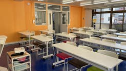 【旭橋駅徒歩3分】定員33+α名!プロジェクター含む備品・高速Wi-Fi無料!泉崎301会議室の写真3
