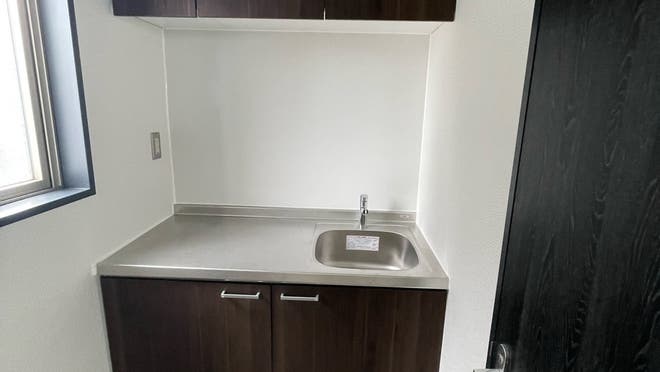 E席(4階コワーキング)1名分の利用(複数名でのご利用は人数分の予約をお願いします)の写真3