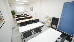 <ロード会議室>本町駅4分・20名収容!光Wi-Fi📶プロジェクター無料🎥セミナー/会議/ワークショップ/ボードゲームの写真3