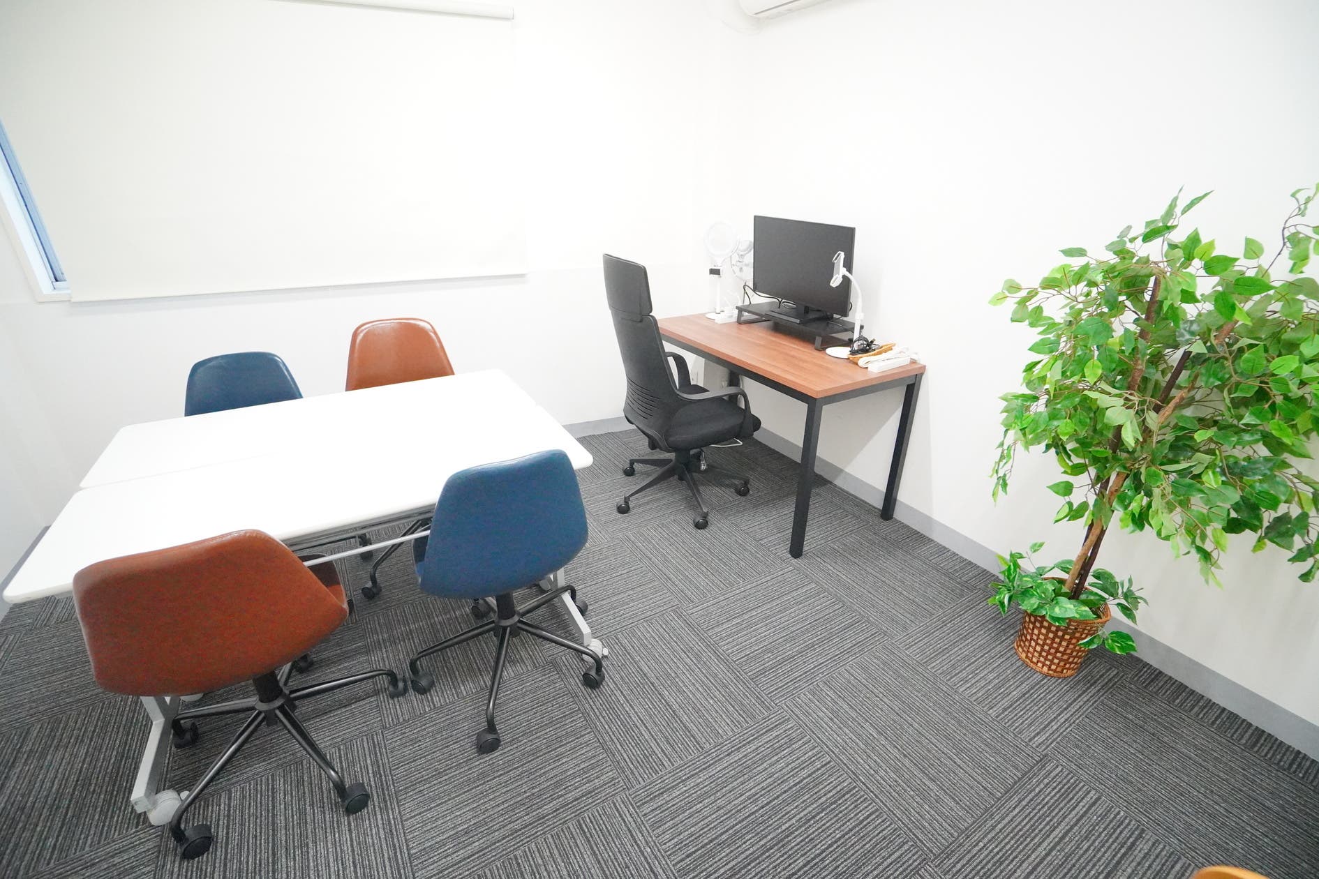 ＜ワークスペース本町＞光Wi-Fi📶モニター無料🖥テレワーク/Zoom/会議/商談/作業場所の写真9