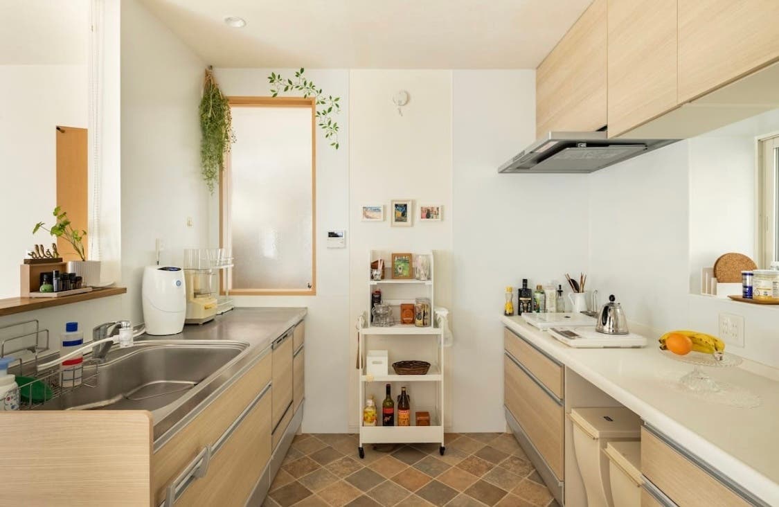 【元町中華街駅から徒歩6分の一軒家】自然光豊かなダイニング&キッチン♡　撮影・ホームパーティー・ワークショップなどに！の写真5