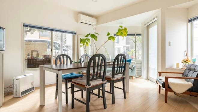 【元町中華街駅から徒歩6分の一軒家】自然光豊かなダイニング&キッチン♡ 撮影・ホームパーティー・ワークショップなどに!の写真1