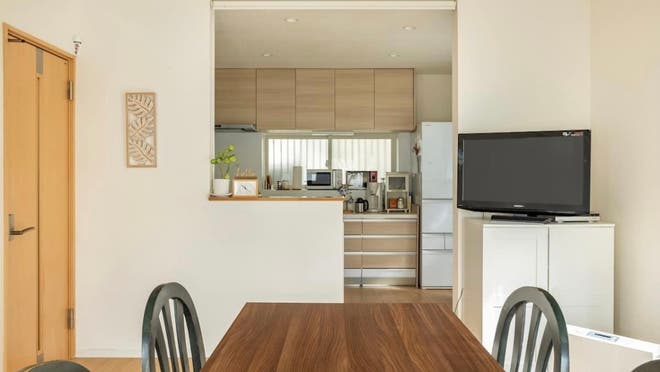 【元町中華街駅から徒歩6分の一軒家】自然光豊かなダイニング&キッチン♡ 撮影・ホームパーティー・ワークショップなどに!の写真7