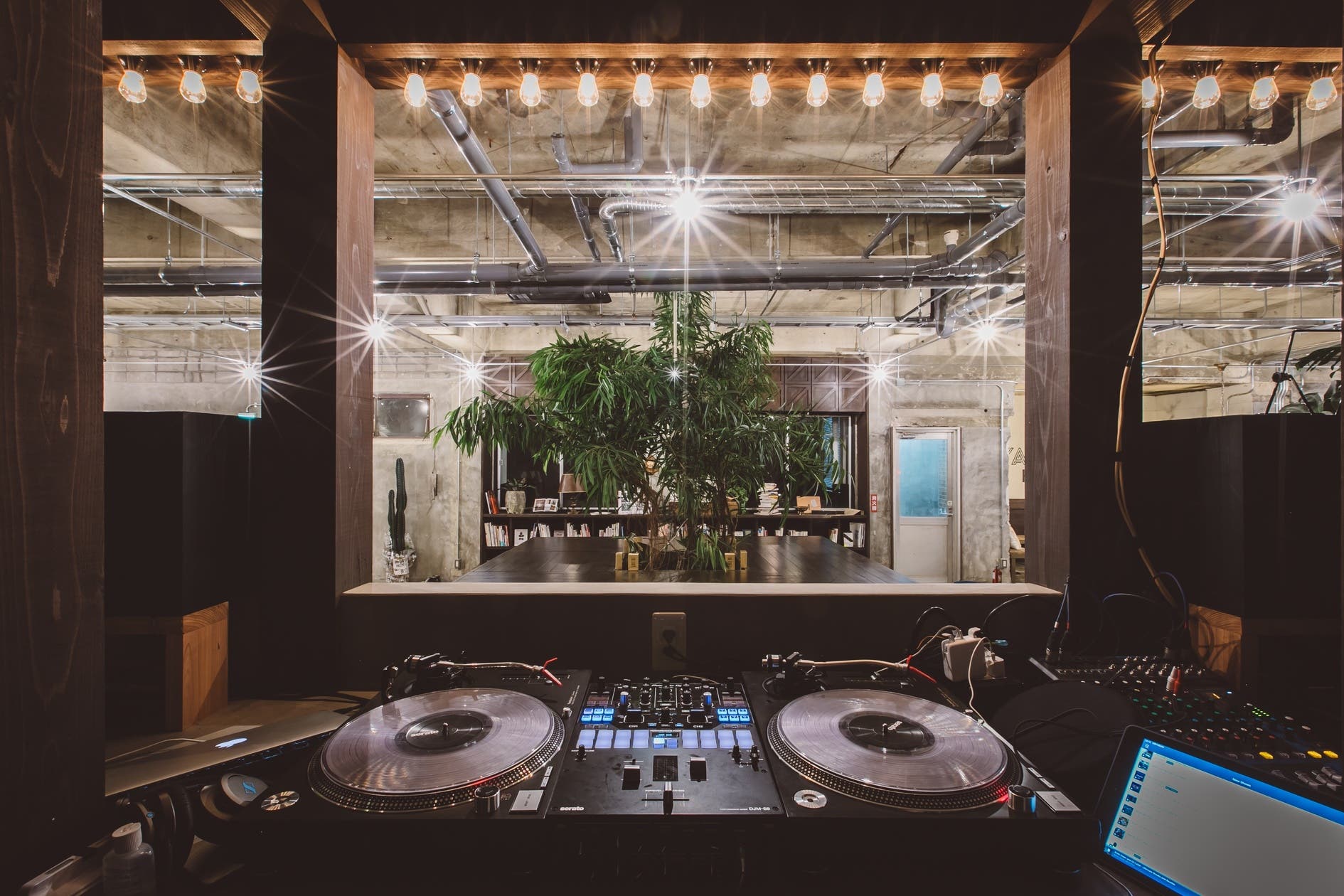 沖縄の世界自然遺産の中にあるリノベーションホステルの写真9