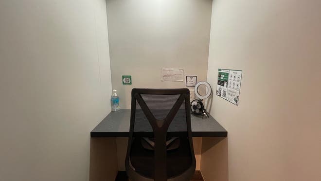 <RemoteworkBOX TKP名古屋ルーセントタワー店【No.1】>完全個室⭐️Wi-Fi無料!テレワーク/Zoom/自習の写真2