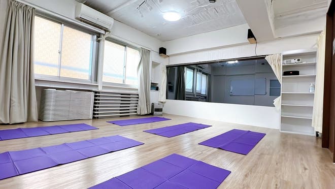 ⭐️ヨガマット有⭐️トレーニングや机&椅子も充実してるのでワークショップも可能!の写真6