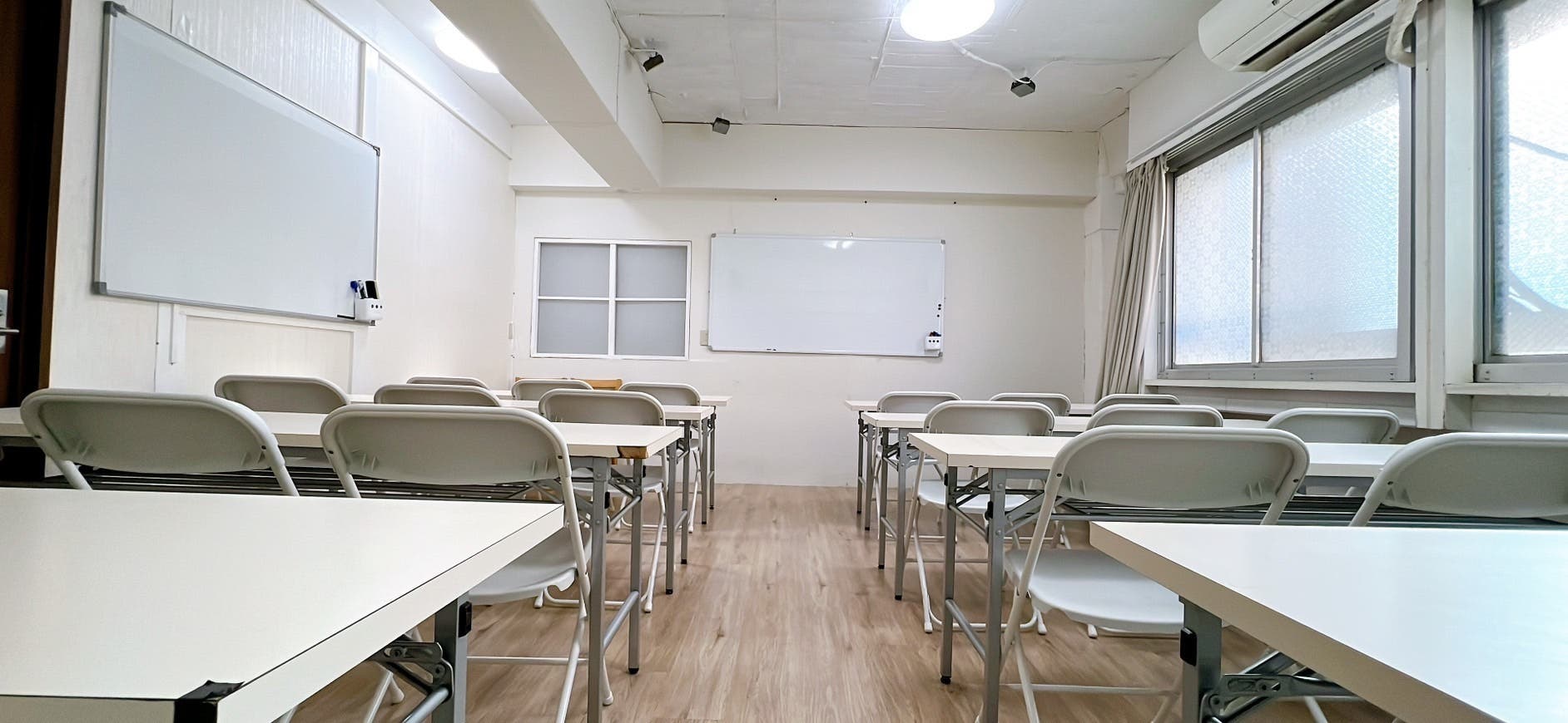 ⭐️ヨガマット有⭐️トレーニングや机＆椅子も充実してるのでワークショップも可能！の写真11