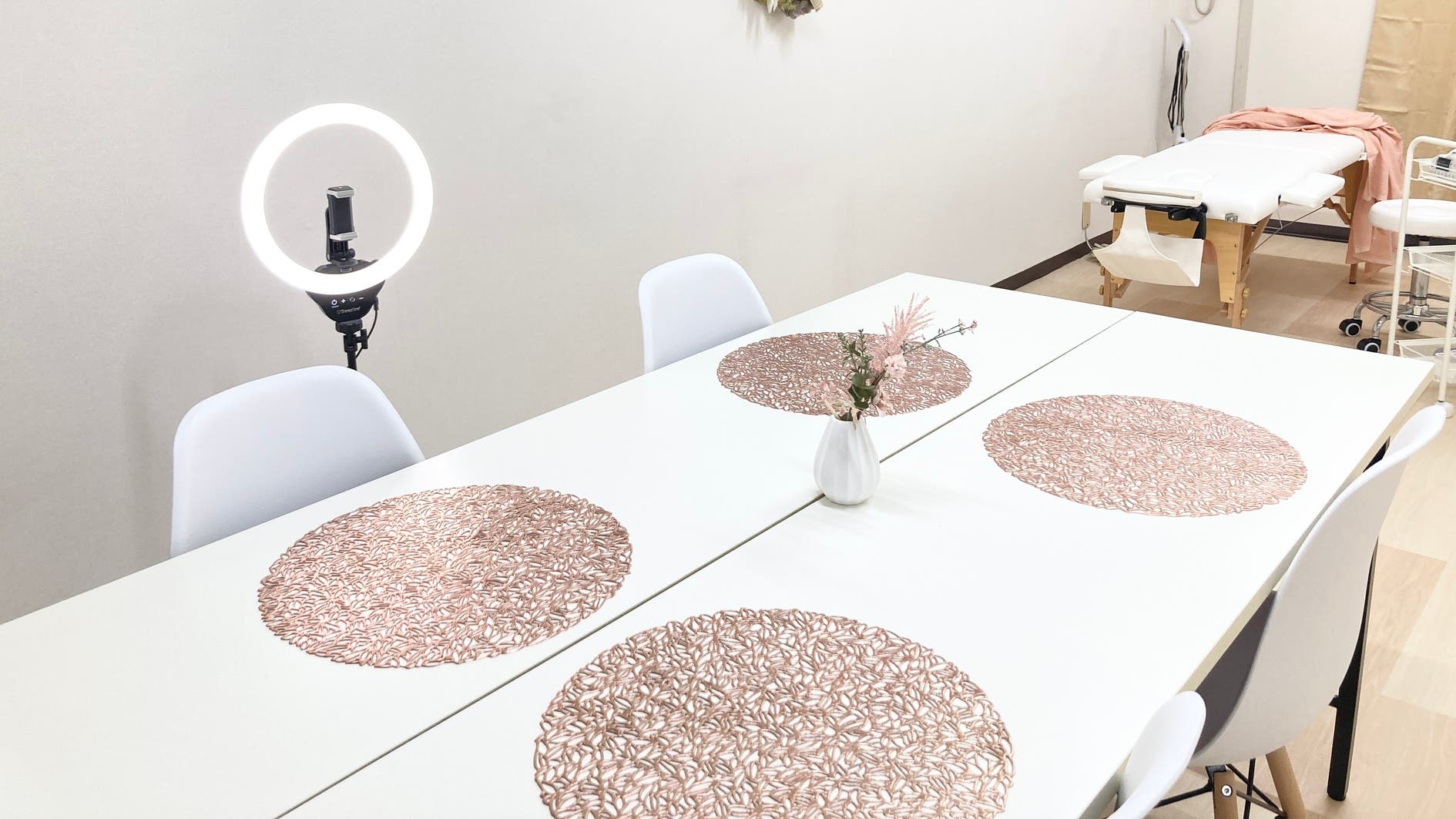 御堂筋沿い🚎新大阪・西中島南方駅4分🌸施術ベッド3台+会議スペース📋完全個室レンタルサロン｜リラク・整体・ネイル💅ごみ捨て無料の写真6