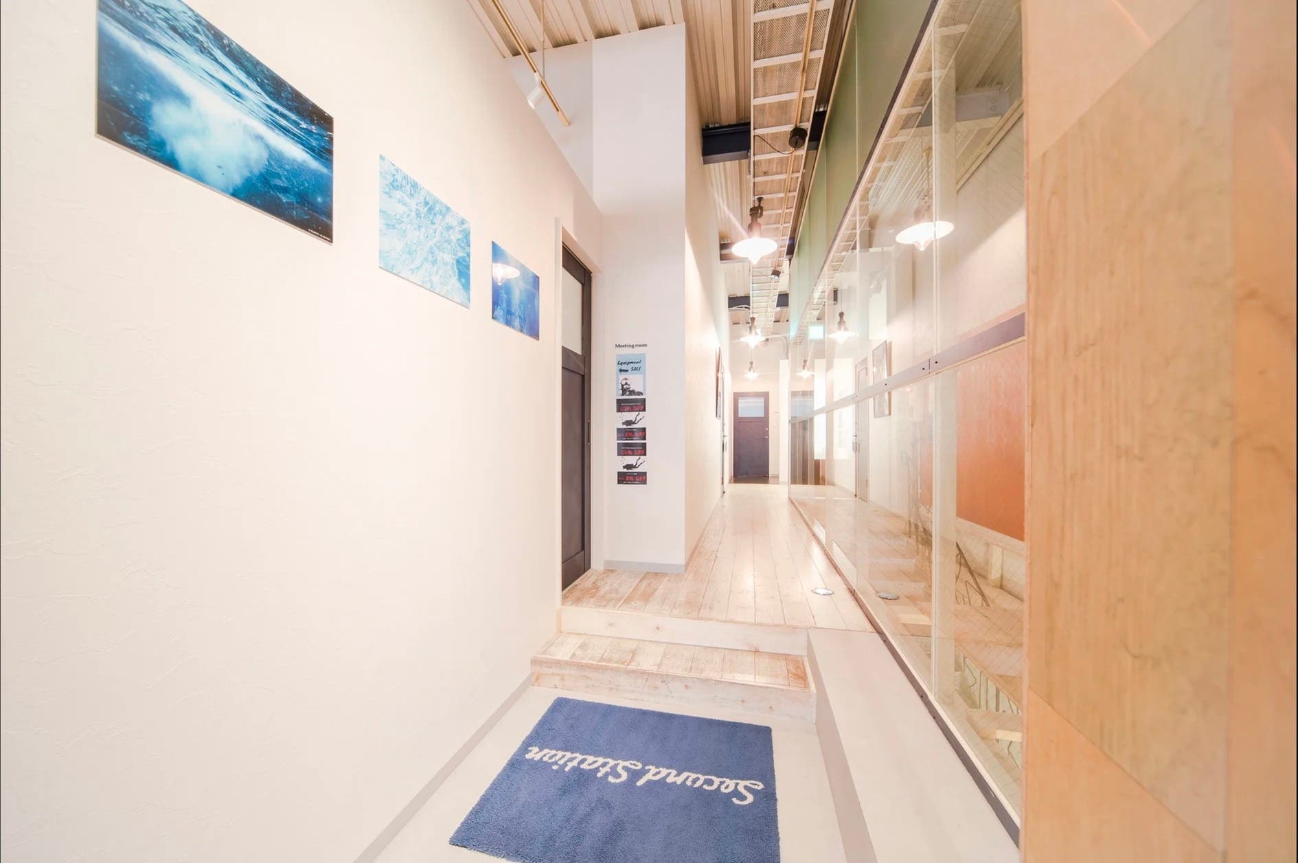 【西海岸風　心斎橋駅徒歩1分】10人〜30人向きのパーティ・セミナー・撮影などにぴったり！キッチン付きレンタルスペースの写真4