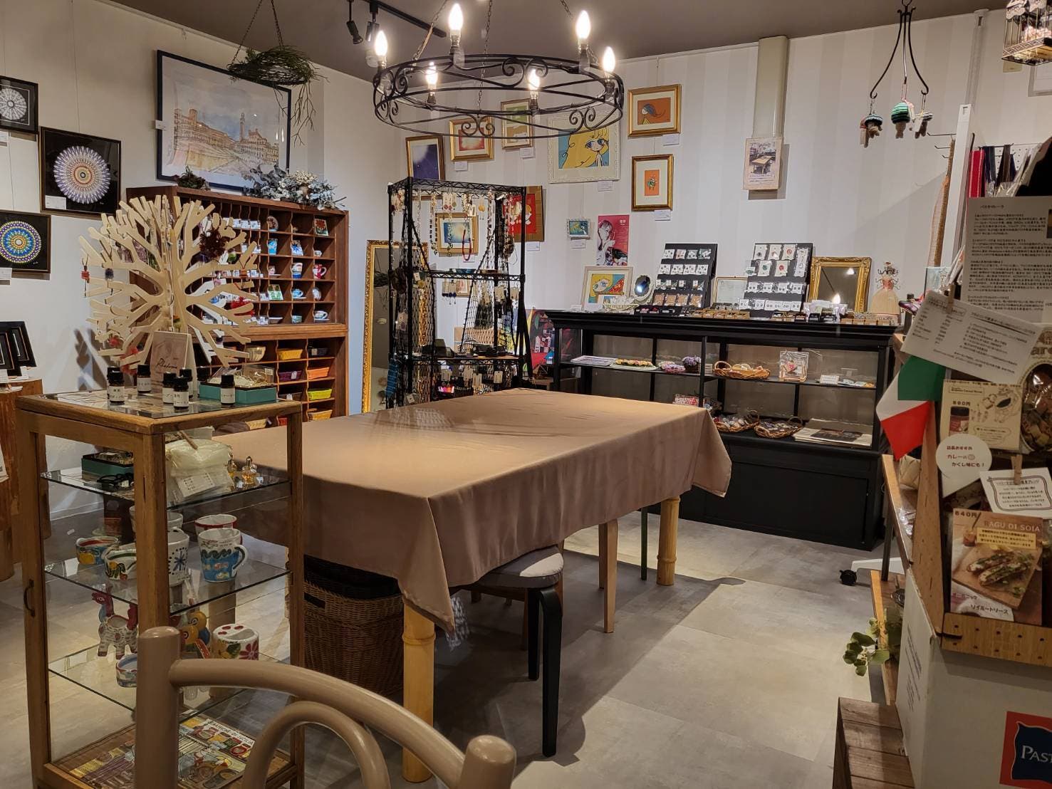 各種個展、ワークショップ、セミナー、展示会などに【青葉通一番町駅から徒歩２分】想像力の湧くフレキシブルな店内　の写真5